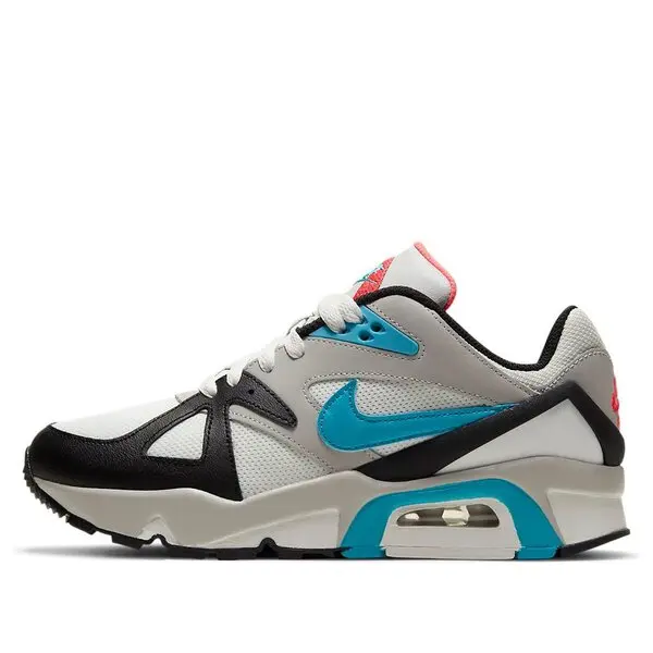 Nike Zoom Structure Sneakers
