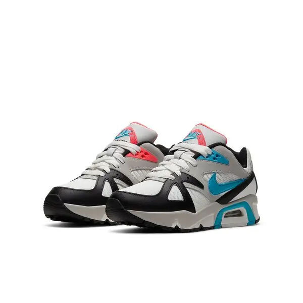 Nike Zoom Structure Sneakers