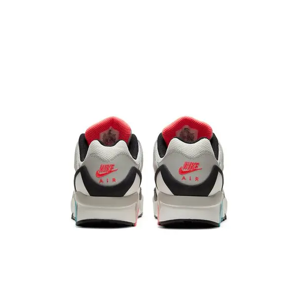 Nike Zoom Structure Sneakers