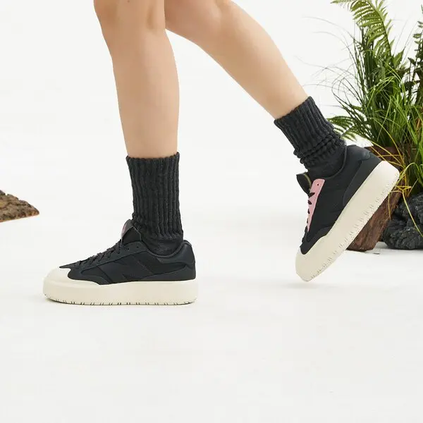 NEW BALANCE Ct302 Sneakers - Black