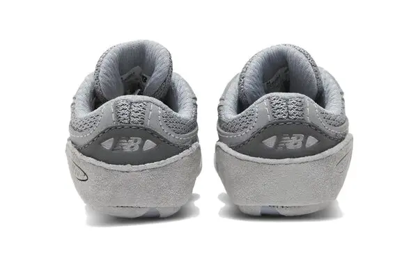NEW BALANCE 990 V6 Sneakers