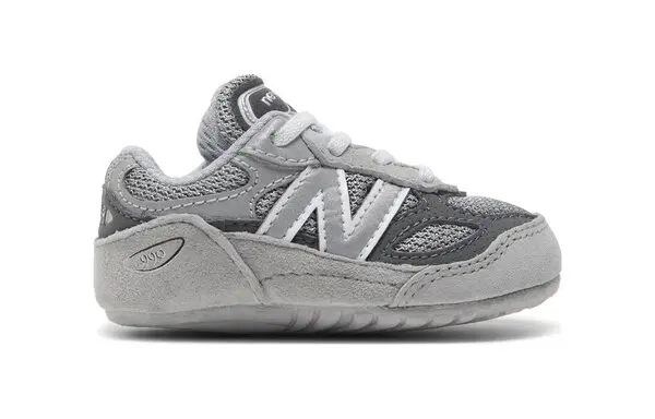 NEW BALANCE 990 V6 Sneakers