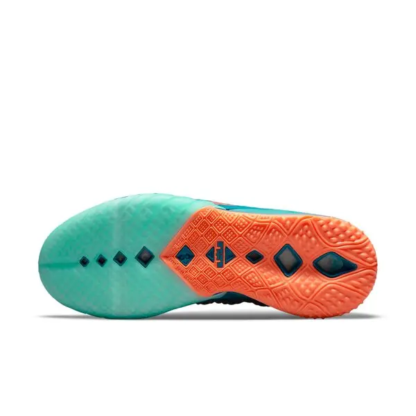 Nike Lebron 18 "we Are Family" Sneakers - Green/orange