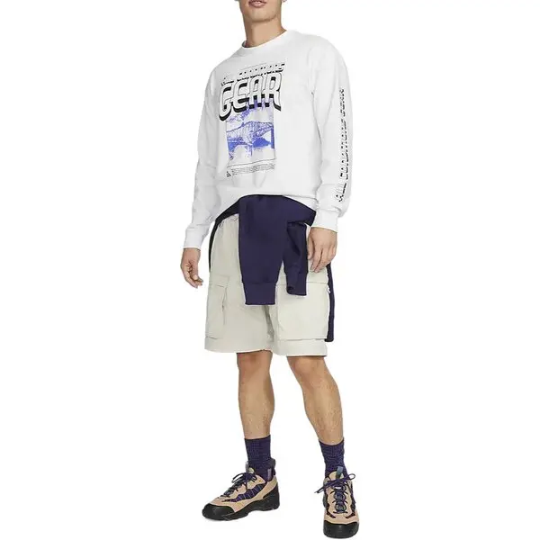 Nike Graphic Long Sleeve T-shirt
