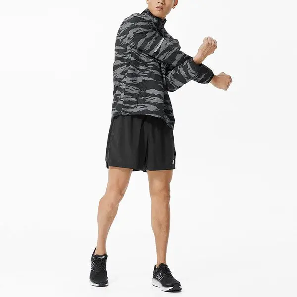NEW BALANCE Basic 5 Inch Short Asia Sizing