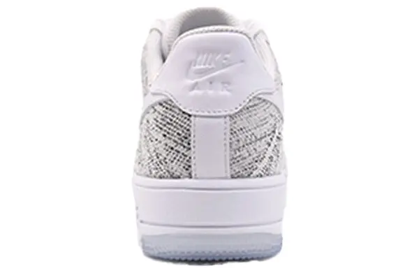 Nike Force 1 Flyknit Low Sneakers