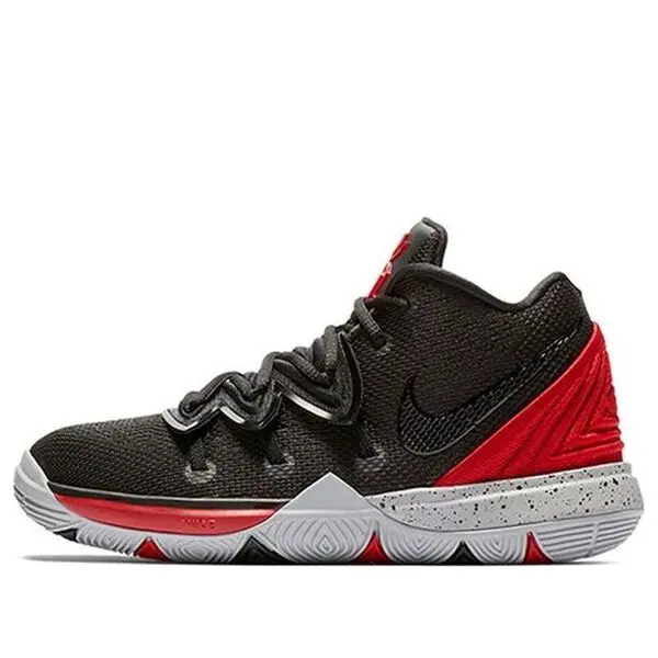 Nike Kyrie 5 "bred" Sneakers