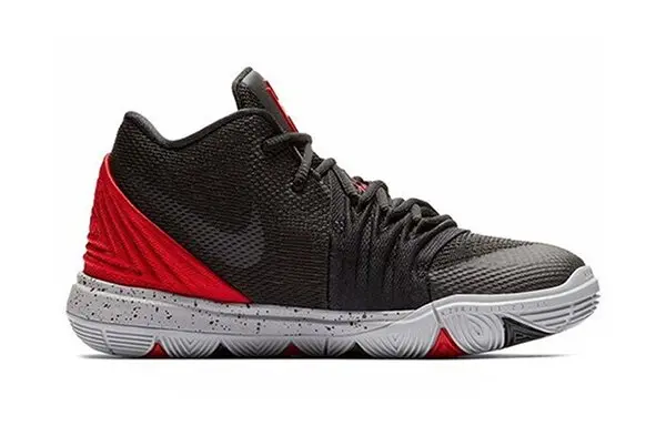 Nike Kyrie 5 "bred" Sneakers