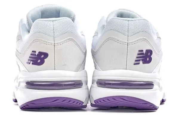 NEW BALANCE 426v1 Low Top Sneakers - White/purple