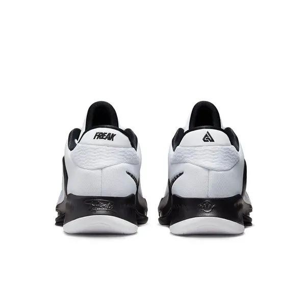 Nike Zoom Freak Tb Sneakers