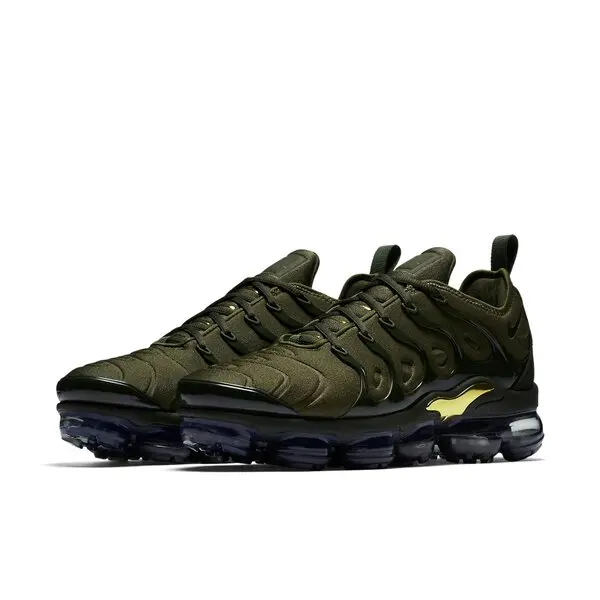 Nike Vapormax Plus Sneakers - Black