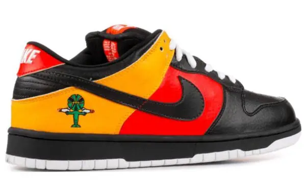 Nike Dunk Low Pro "raygun" Sneakers - Orange