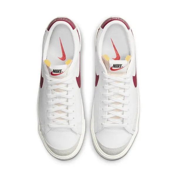 Nike Blazer Low '77 Vintage Sneakers - White/red