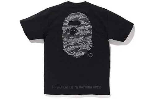 A BATHING APE X Undefeated 5 Strikes T-shirt - Black