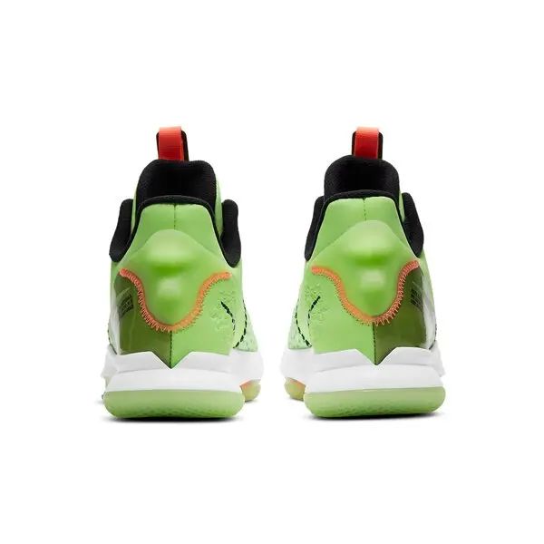 Nike Lebron Witness 5 "grinch" Athletic Sneakers - Green