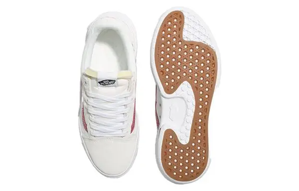VANS Old Skool Overt Comfycush Sneakers - White/red