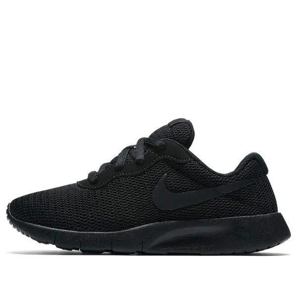 Nike Tanjun "triple " Sneakers - Black