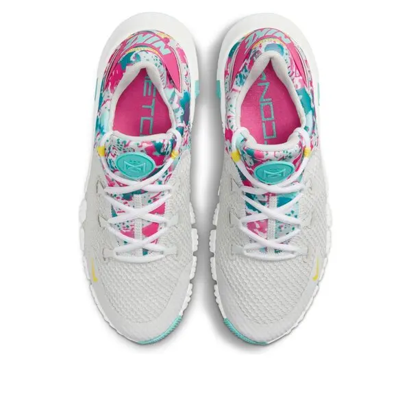 Nike Free Metcon 4 "graffiti Graphics" Athletic Sneakers - Grey/pink