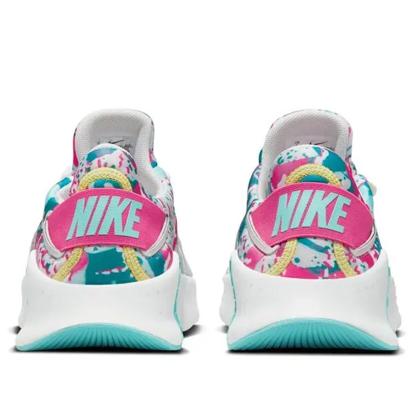 Nike Free Metcon 4 "graffiti Graphics" Athletic Sneakers - Grey/pink