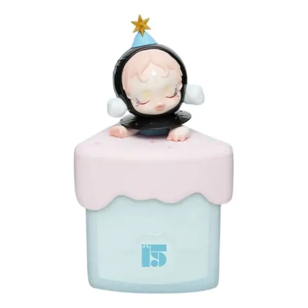POP MART Celebrate This Moment Collection Fragrance Candle 'black Currant Ice Shake