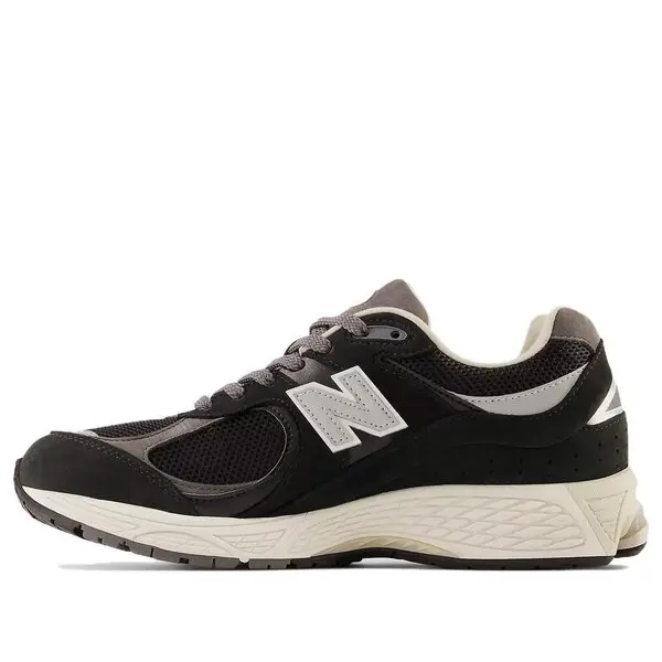 NEW BALANCE 2002r "premium Vintage Black" Sneakers - Black/brown