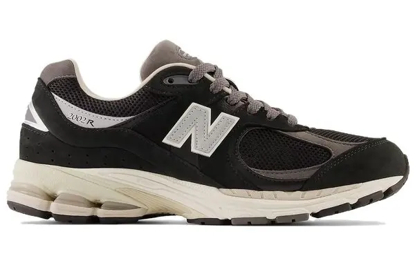 NEW BALANCE 2002r "premium Vintage Black" Sneakers - Black/brown