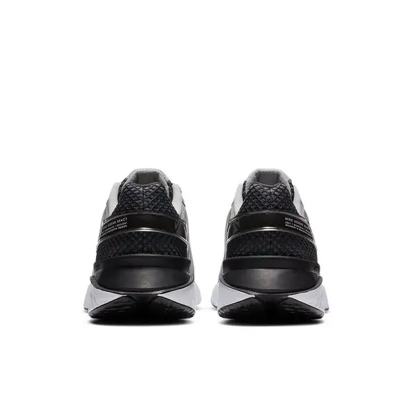 Nike Legend React 3 Sneakers - Black/grey