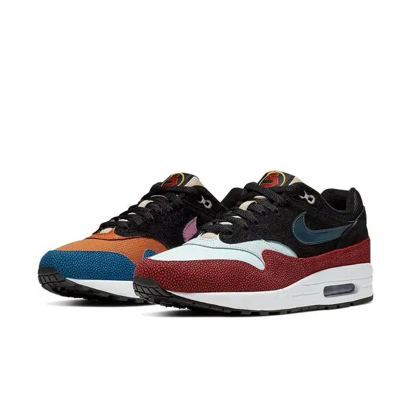 Nike Max 1 "swipa" Sneakers
