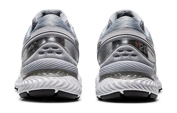 Asics Gel-nimbus 22 Platinum Running Shoes - Silver/grey