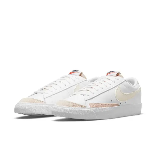 Nike Blazer Low '77 Low-top Sneakers - Pink/blue