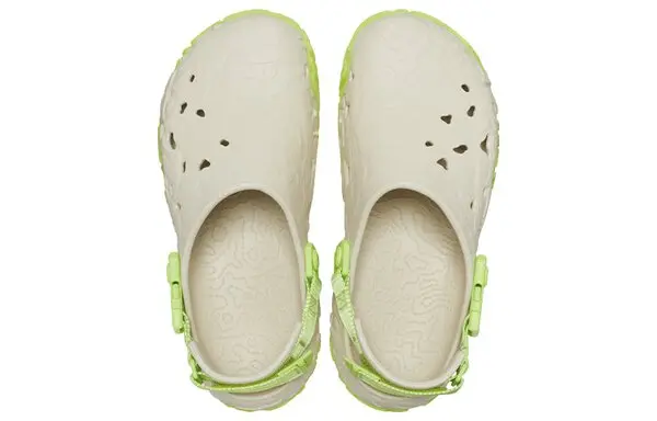 CROCS All-terrain Atlas Clog - Beige/green