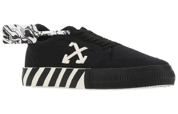 Off-White Vulc Sneaker Low - Black