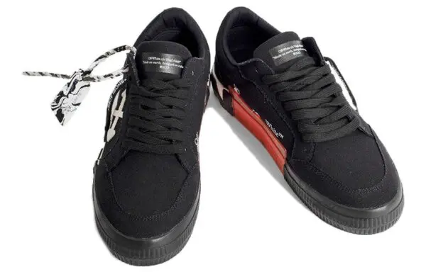 Off-White Vulc Sneaker Low - Black