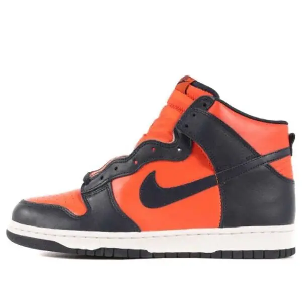 Nike Dunk High Le High Top Sneakers - Default Color