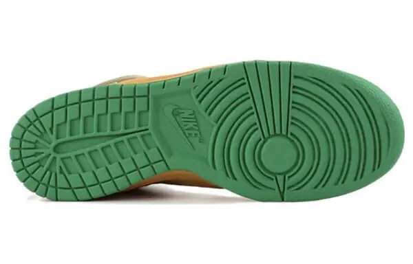 Nike Dunk High Pro "lucky" Sneakers - Brown