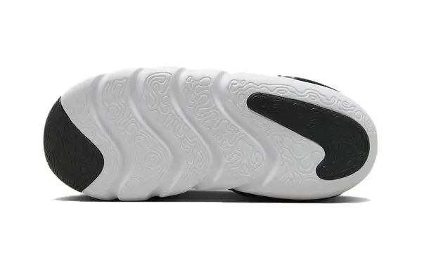 Nike Dynamo Go 2 Easyon Sneakers