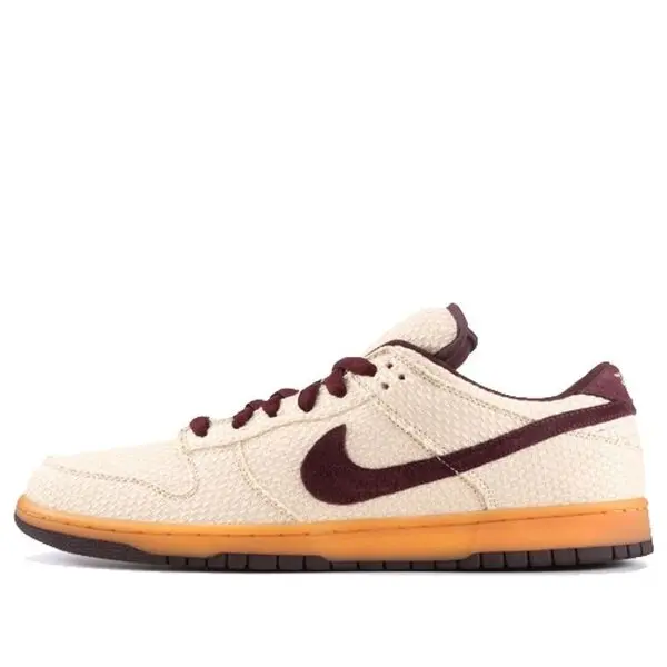 Nike Dunk Low Pro Sneakers - Gold