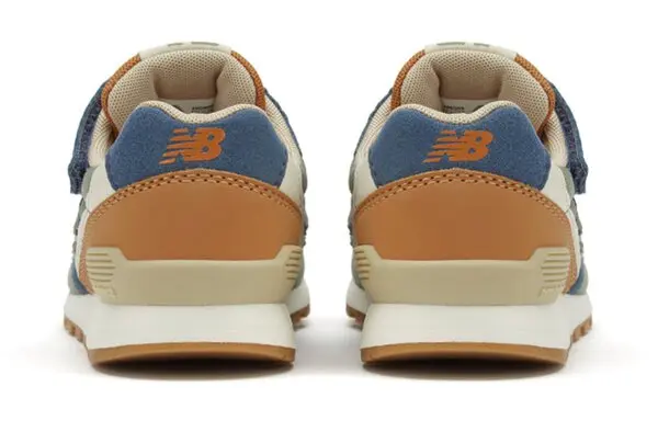 NEW BALANCE 996 Sneakers