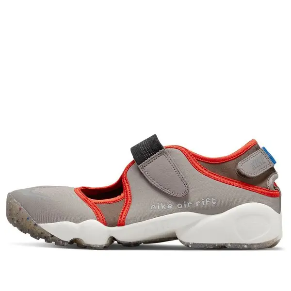 Nike Rift Split-toe Sneakers