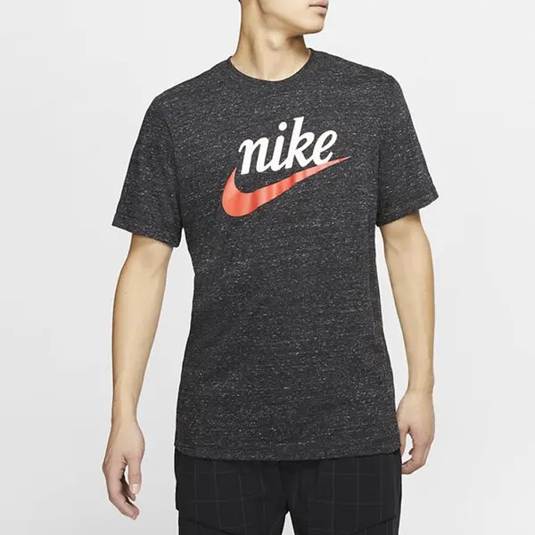 Nike Heritage Short Sleeve T-shirt