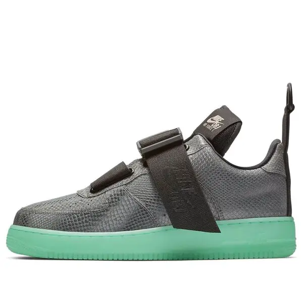 Nike Force 1 Utility Low Top Sneakers