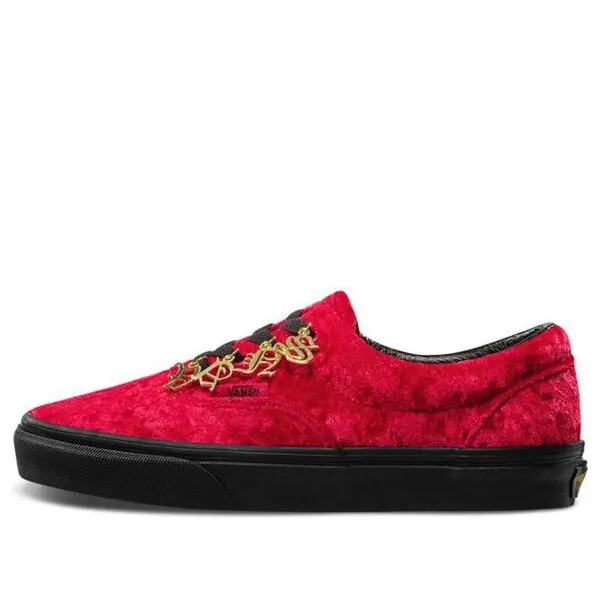 VANS Era Classics Low Top Sneakers