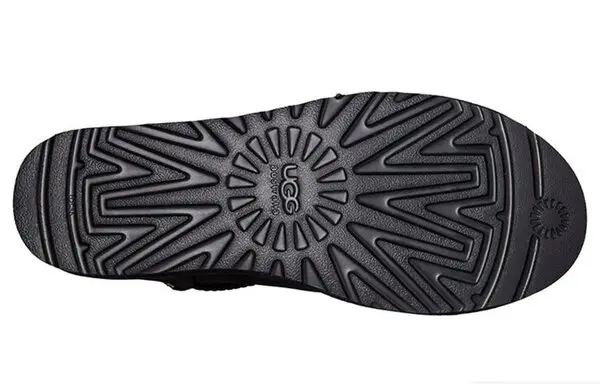 UGG M Beni Fleece Lined Snow Boots