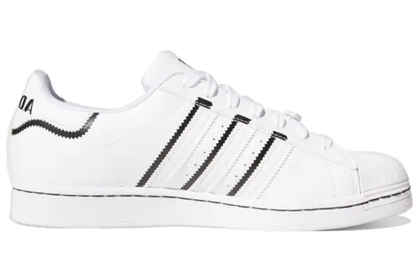 Adidas Superstar Sneakers