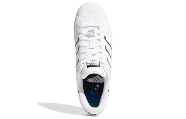 Adidas Superstar Sneakers