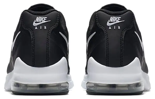 Nike Max Invigor Sneakers - Black/white