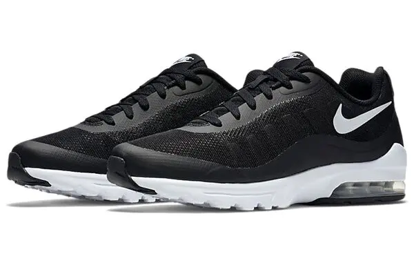 Nike Max Invigor Sneakers - Black/white