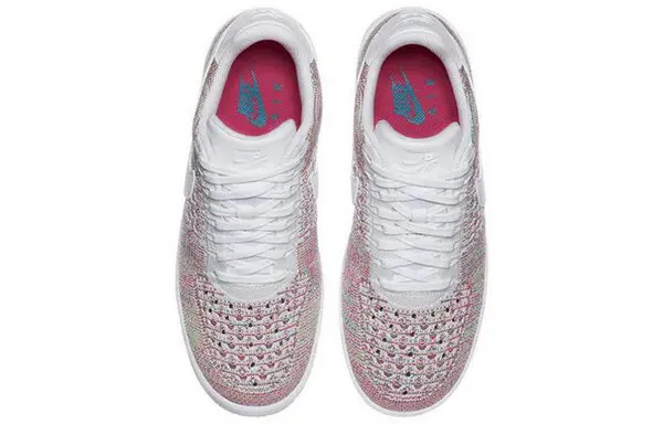 Nike Force 1 Flyknit Low Sneakers