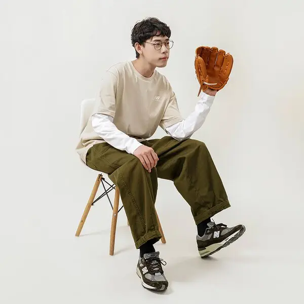 NEW BALANCE Contrasting Colors Sports Round Neck Pullover Apricot Color T-shirt - Tan