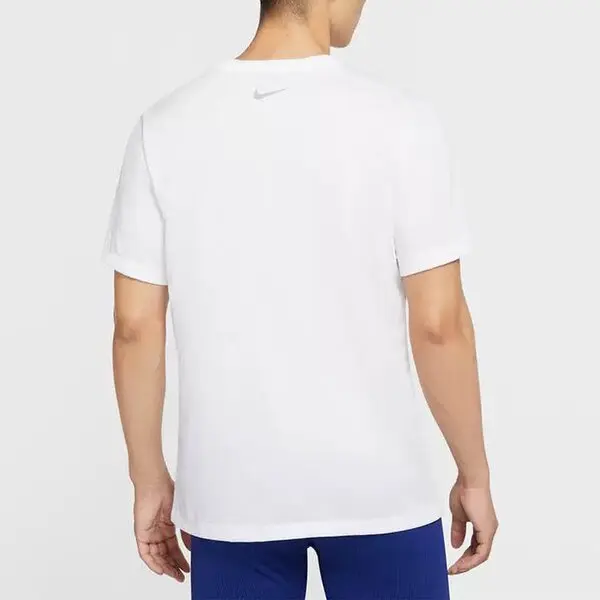 Nike Short Sleeve Graphic T-shirt